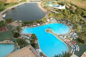 Club Mac - Available Rooms